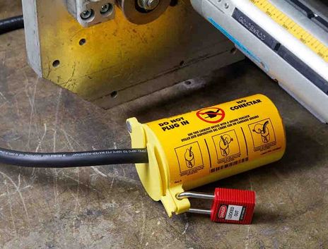 Brady 3-In-1 Electrical Plug Lockout PLO23, 125/250/600 V — Legion ...